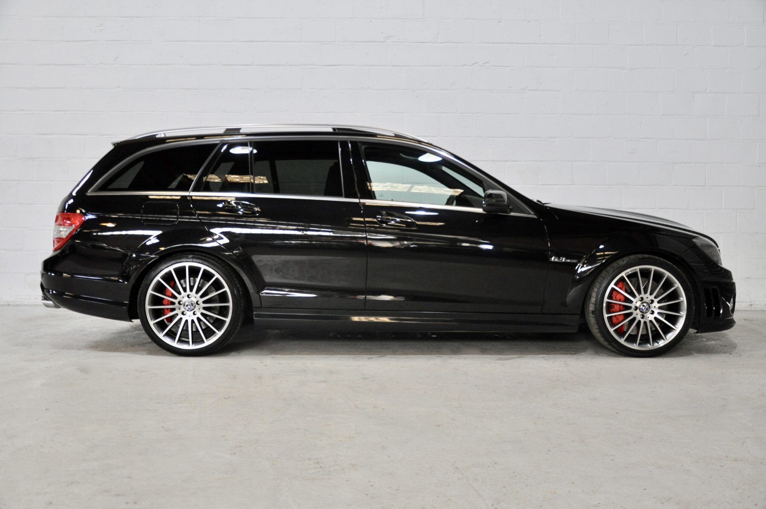 mercedes-benz-c-63-amg-break-6-3-v8-5 - Classic Racing Annonces